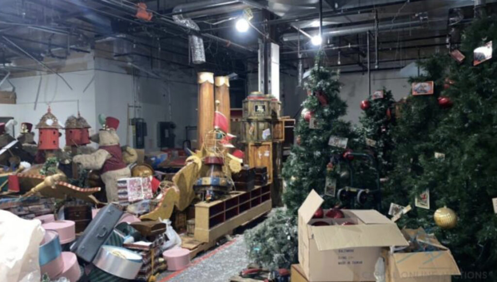 11 of the Strangest/Coolest Items Available For Sale at Lakeforest Mall ...