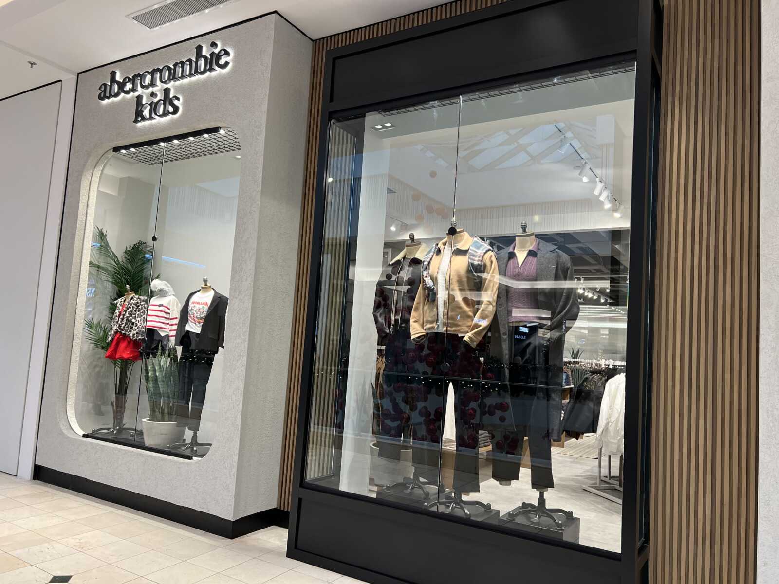 Abercrombie & Fitch Now Open - The MoCo Show