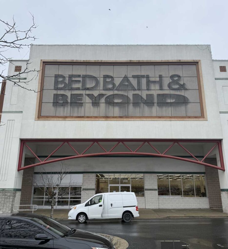 Maryland’s First Restoration Hardware Outlet Opens This Week - The MoCo ...