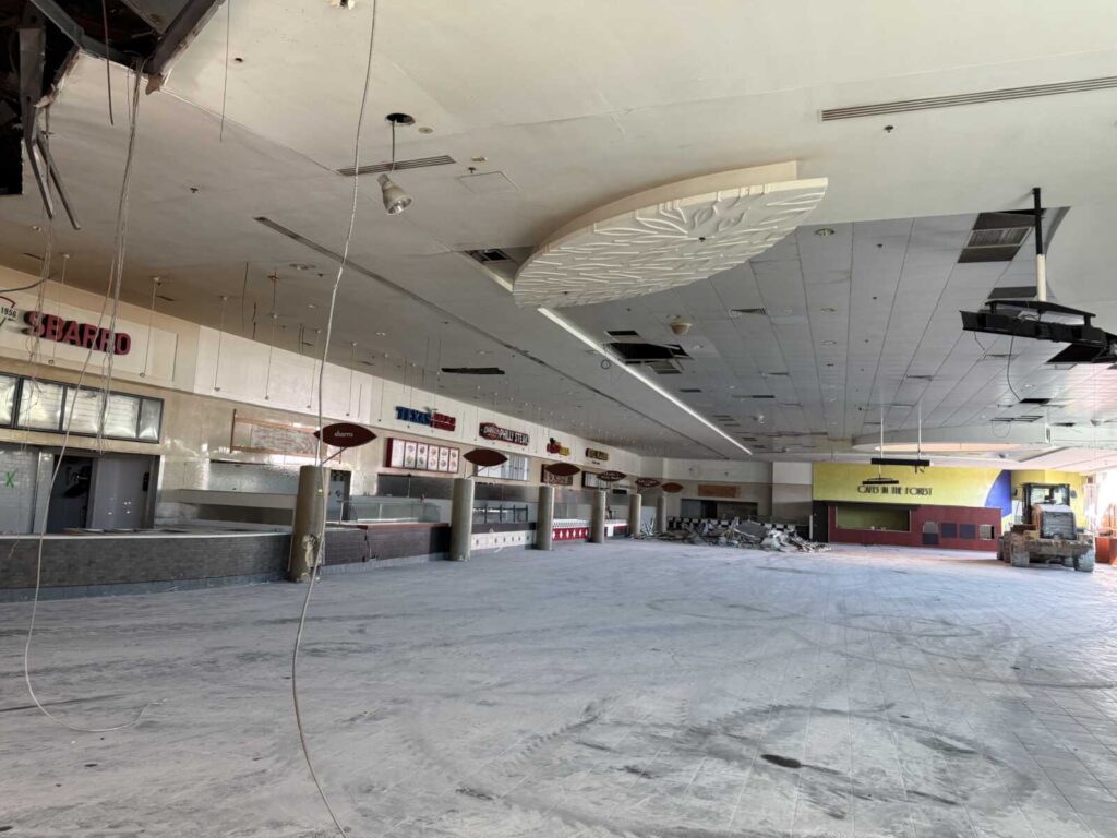 Final Look Inside Lakeforest Mall - The MoCo Show